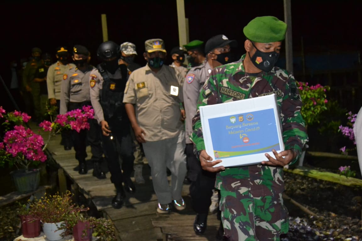 Polres Simeulue bersama TNI dan Satpol PP gencar lakukan Patroli ... Polres Simeulue bersama TNI dan Satpol PP gencar lakukan Patroli ...